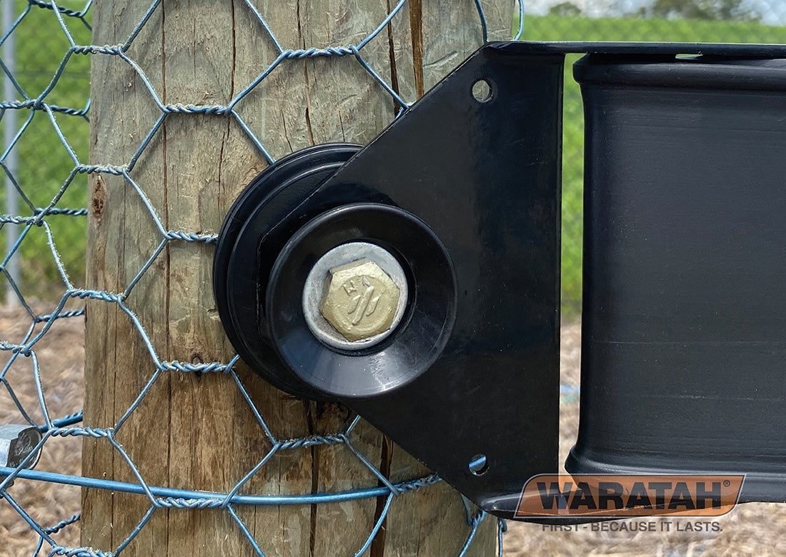 Flex Rail Electric Flat End Bracket — Herne Hill Stockfeeds